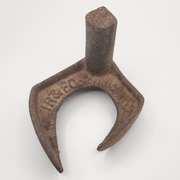 IR & F Co. | Other | Vintage Cast Iron Double Shoe Cobbler Form Anvil ...